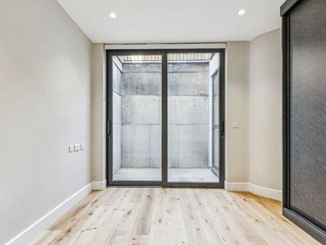 2 Bed Flat, St. Leonards Road, SW14