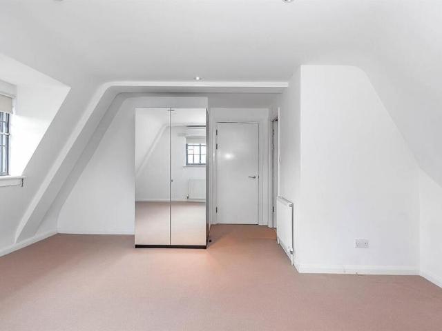 2 Bed Flat, St Pauls Crescent, NW1