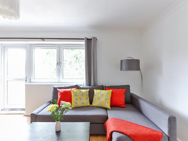 2 Bed Flat, St. Paul's Drive, E15