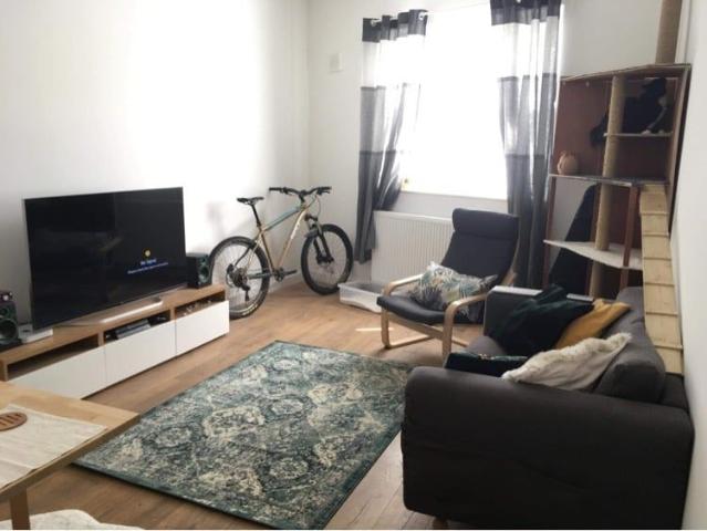 2 Bed Flat, Staple Hill Road, BS16