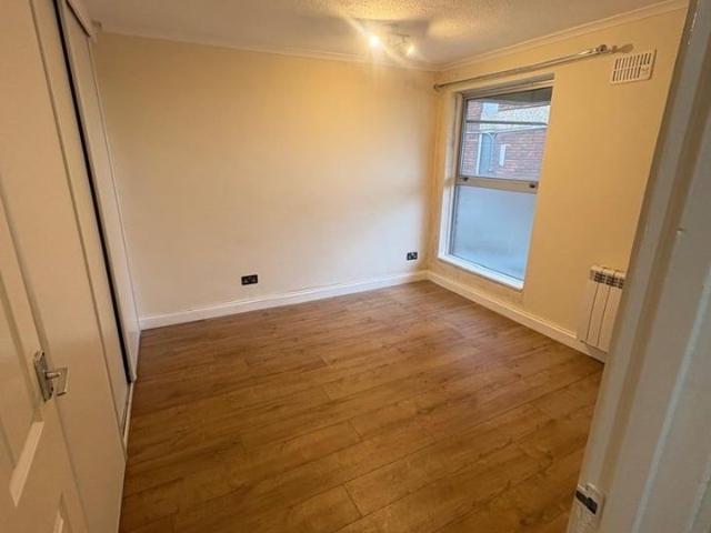 2 Bed Flat, Startpoint, LU1