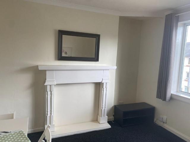 2 Bed Flat, Stenhouse Avenue West, EH11