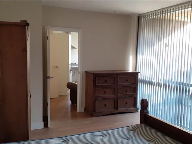 2 Bed Flat, Stead Street, SE17