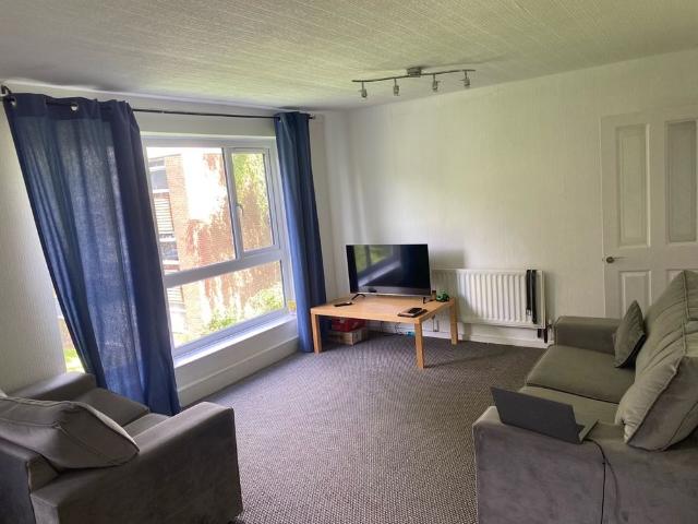 2 Bed Flat, Stockdale Place, B15