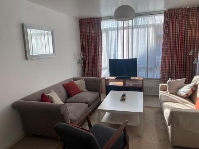 2 Bed Flat, Strutton Ground, SW1P