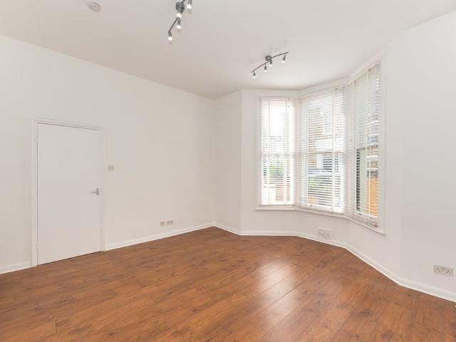 2 Bed Flat, Sudbourne Road, SW2