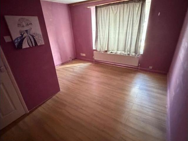 2 Bed Flat, Sunny Hill Court, NW4