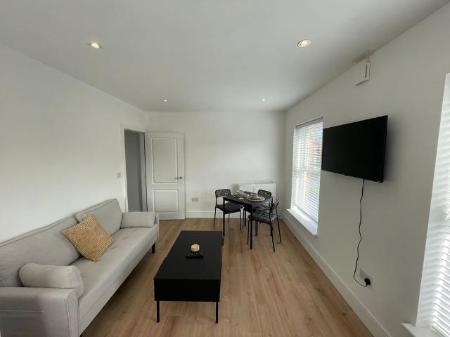 2 Bed Flat, Sandhurst Street, L17