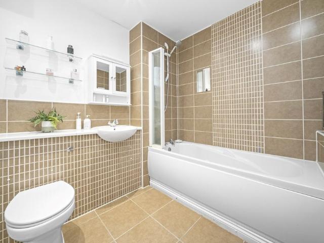 2 Bed Flat, Scapa Way, G33