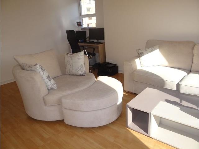 2 Bed Flat, Schooner Close, E14