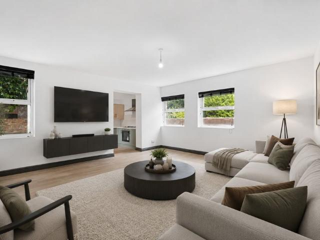 2 Bed Flat, Sefton Court, L17