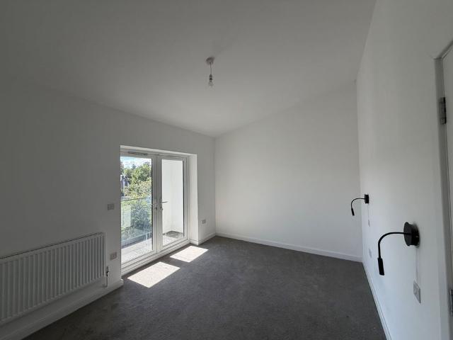 2 Bed Flat, Selsdon Road, CR2
