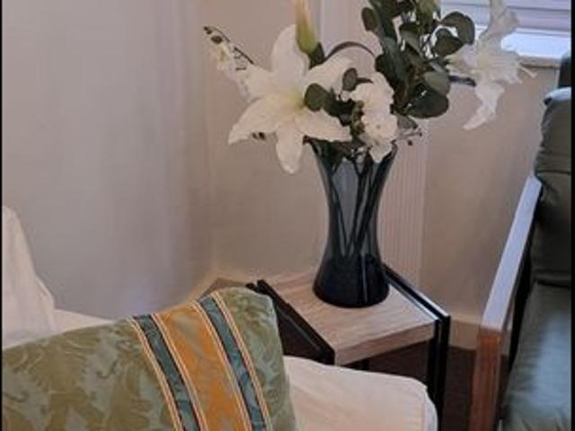 2 Bed Flat, Shepherds Bush Road, W6