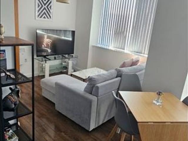 2 Bed Flat, Silkhouse Court, L2