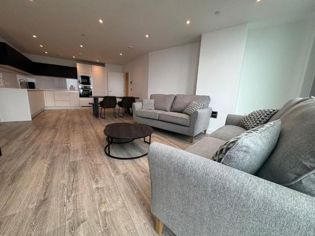 2 Bed Flat, Silvercroft St, M15