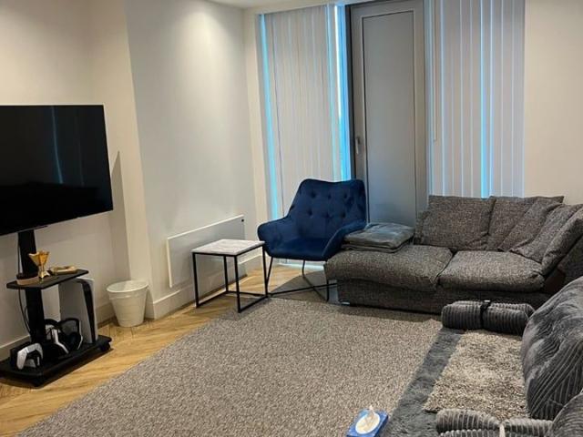 2 Bed Flat, Silvercroft Street, M15
