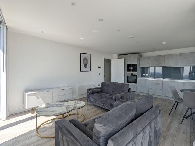 2 Bed Flat, Silvercroft Street, M15