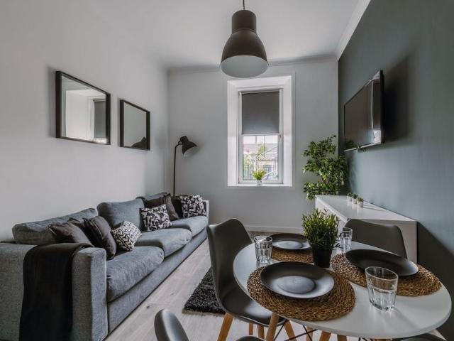 2 Bed Flat, Silverdale St, G31