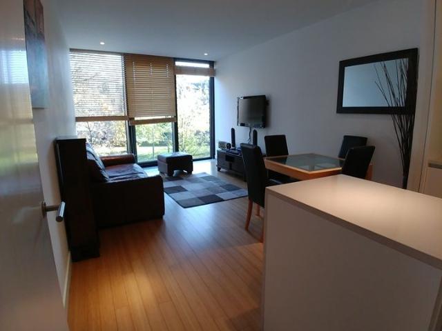 2 Bed Flat, Simpson Loan, EH3