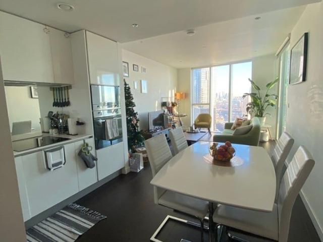 2 Bed Flat, Skygardens, SW8