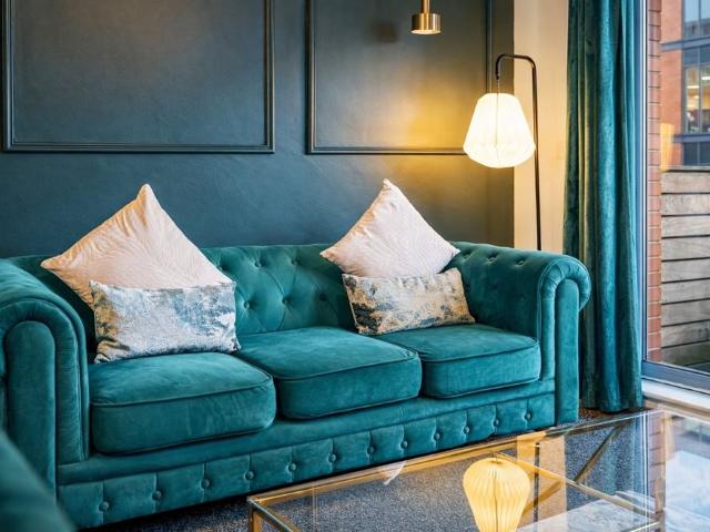 2 Bed Flat, Skyline, B1