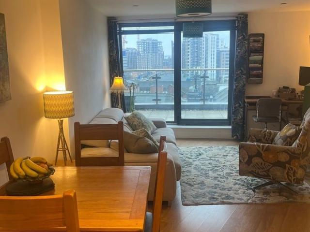 2 Bed Flat, Skyline, LS9