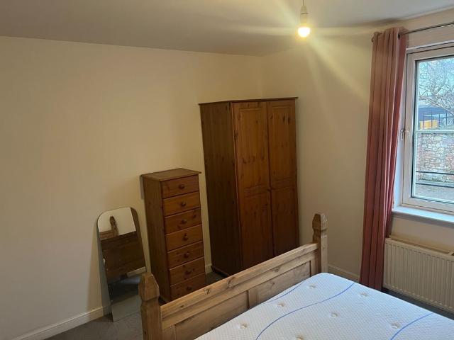 2 Bed Flat, South Fort St, EH6