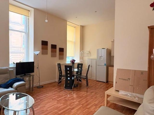 2 Bed Flat, South Frederick Street, G1