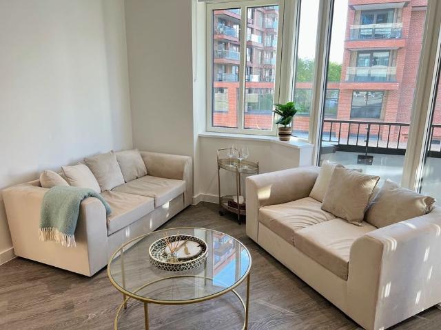 2 Bed Flat, South Way, HA9