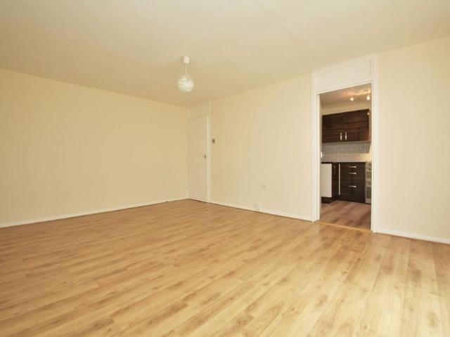 2 Bed Flat, Southcote Road, RG30