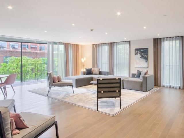 2 Bed Flat, Southwark Bridge Road, SE1