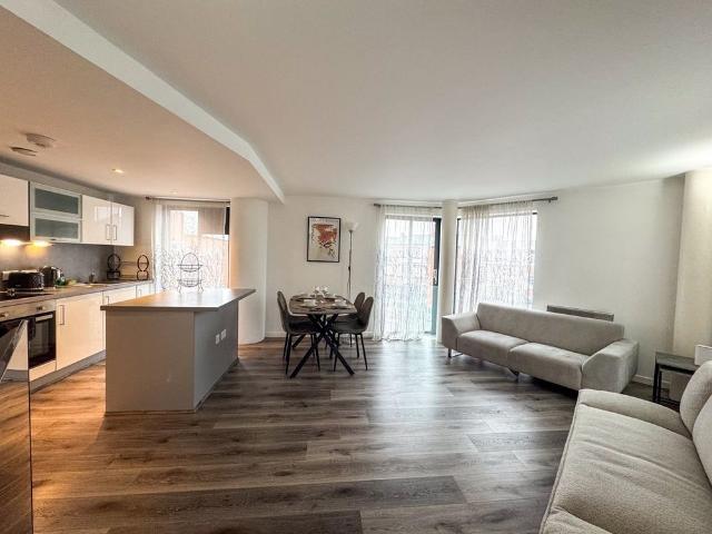2 Bed Flat, Spencer Point, B18