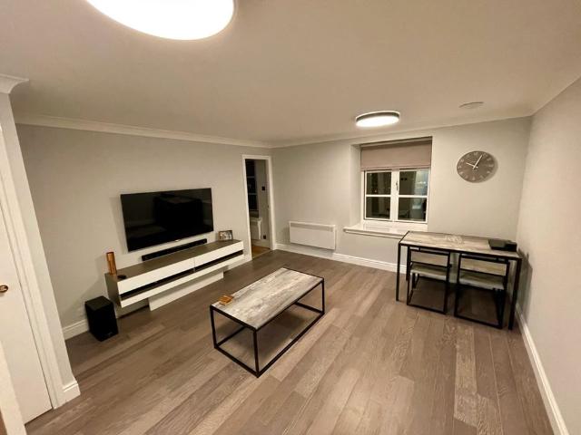 2 Bed Flat, Speirs Wharf, G4