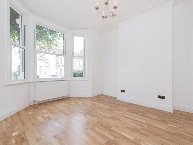 2 Bed Flat, Tunley Road, NW10