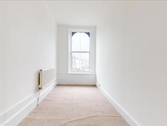 2 Bed Flat, Turnpike Lane, N8