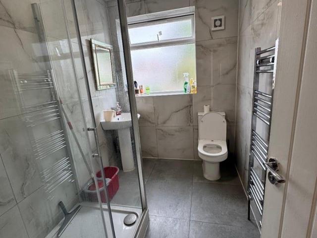 2 Bed Flat, Tylehurst Gardens, IG1