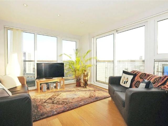 2 Bed Flat, Tarves Way, SE10