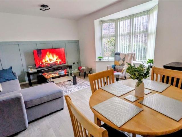 2 Bed Flat, Tavistock Close, LS12