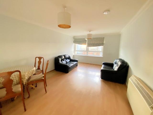 2 Bed Flat, Taylor Place, G4