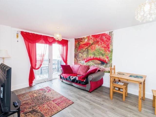 2 Bed Flat, Television House, SO14