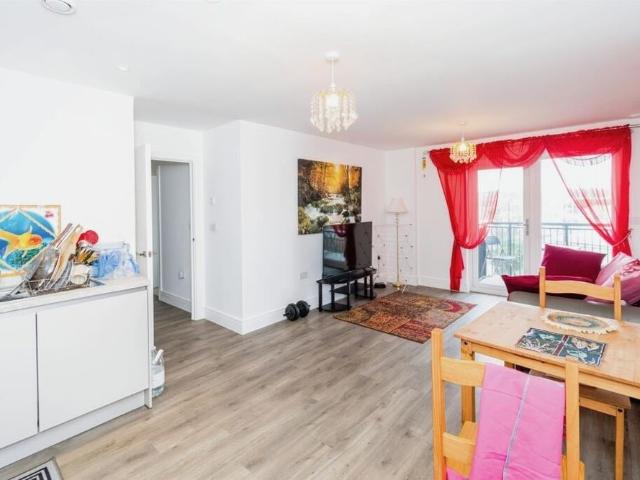 2 Bed Flat, Television House, SO14