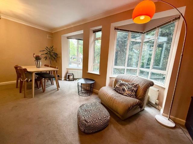 2 Bed Flat, Thanet Lodge, NW2