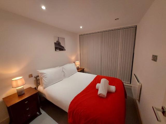 2 Bed Flat, The Axis, NG1