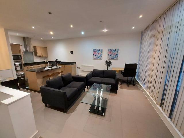 2 Bed Flat, The Axis, NG1