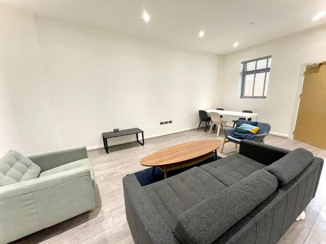 2 Bed Flat, The Co Operative, CV1