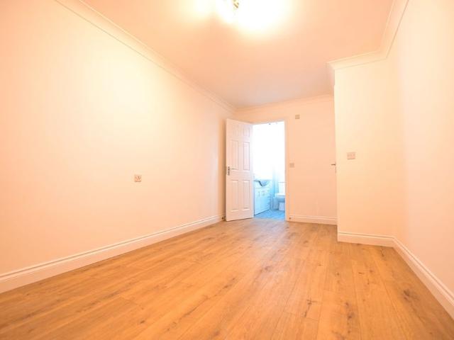 2 Bed Flat, The Dell, SO15