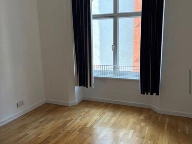 2 Bed Flat, The Grand, M1