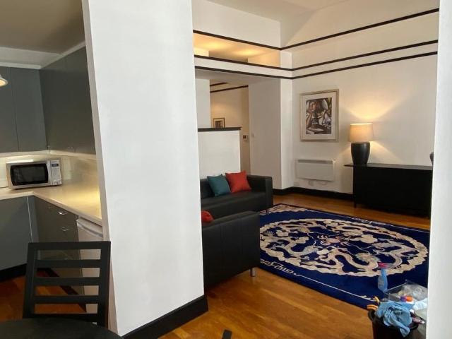 2 Bed Flat, The Italian Centre, G1