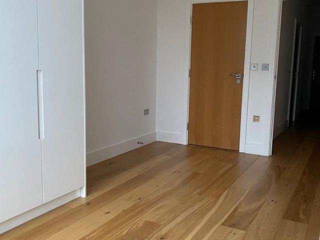 2 Bed Flat, The Landmark, LU1