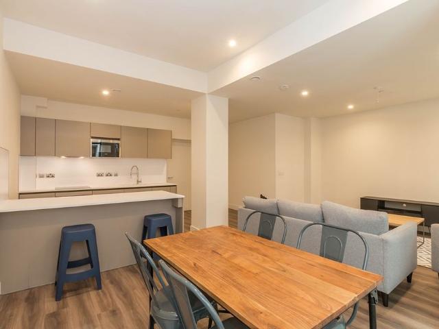 2 Bed Flat, The Lightwell, B3